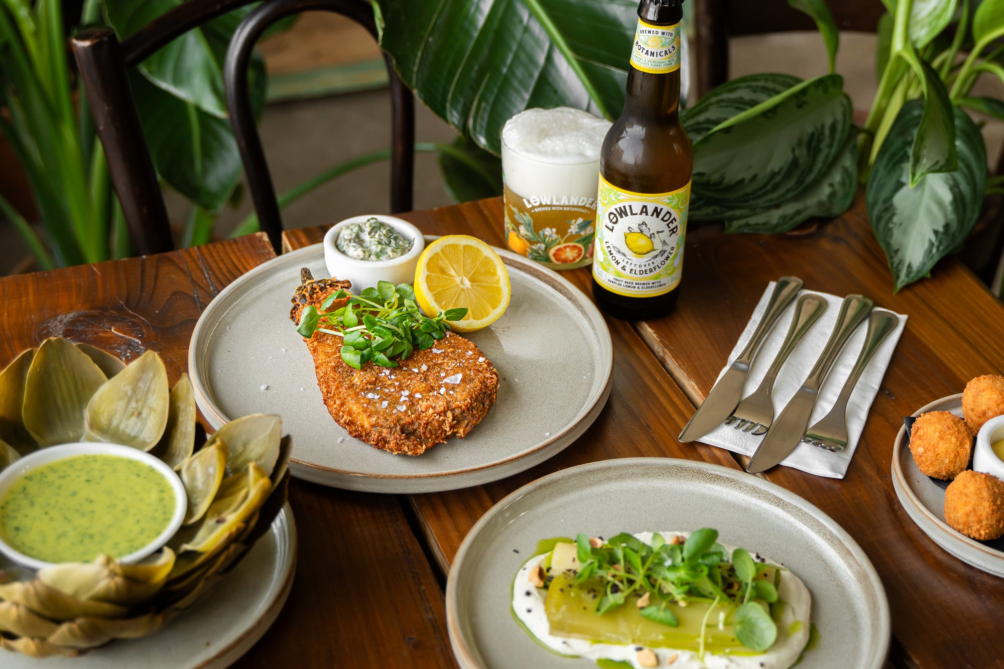 Lowlander Botanical Bar & Restaurant