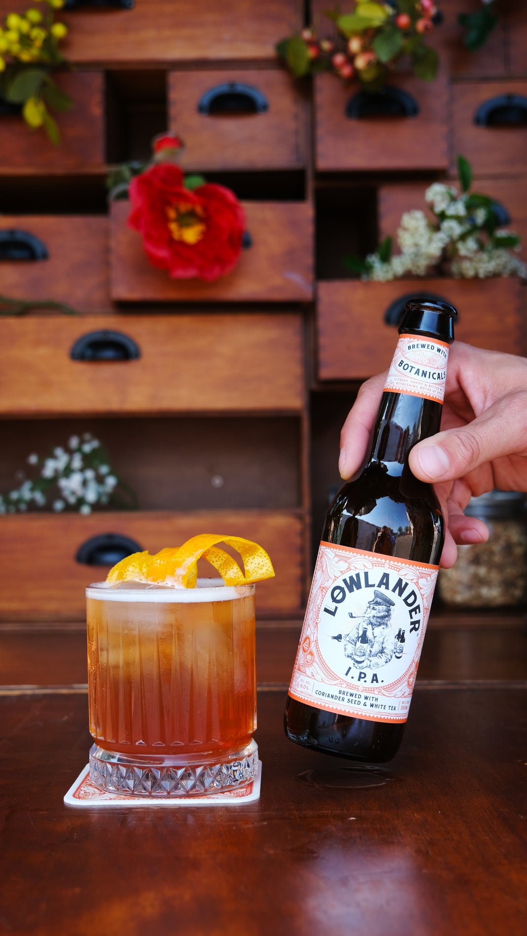 Discover our botanical menu - Lowlander Botanical Bar & Restaurant